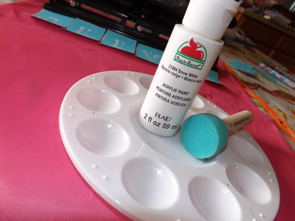 Personalized Dollar Store Beach Bags - Have a Little Faith Blog